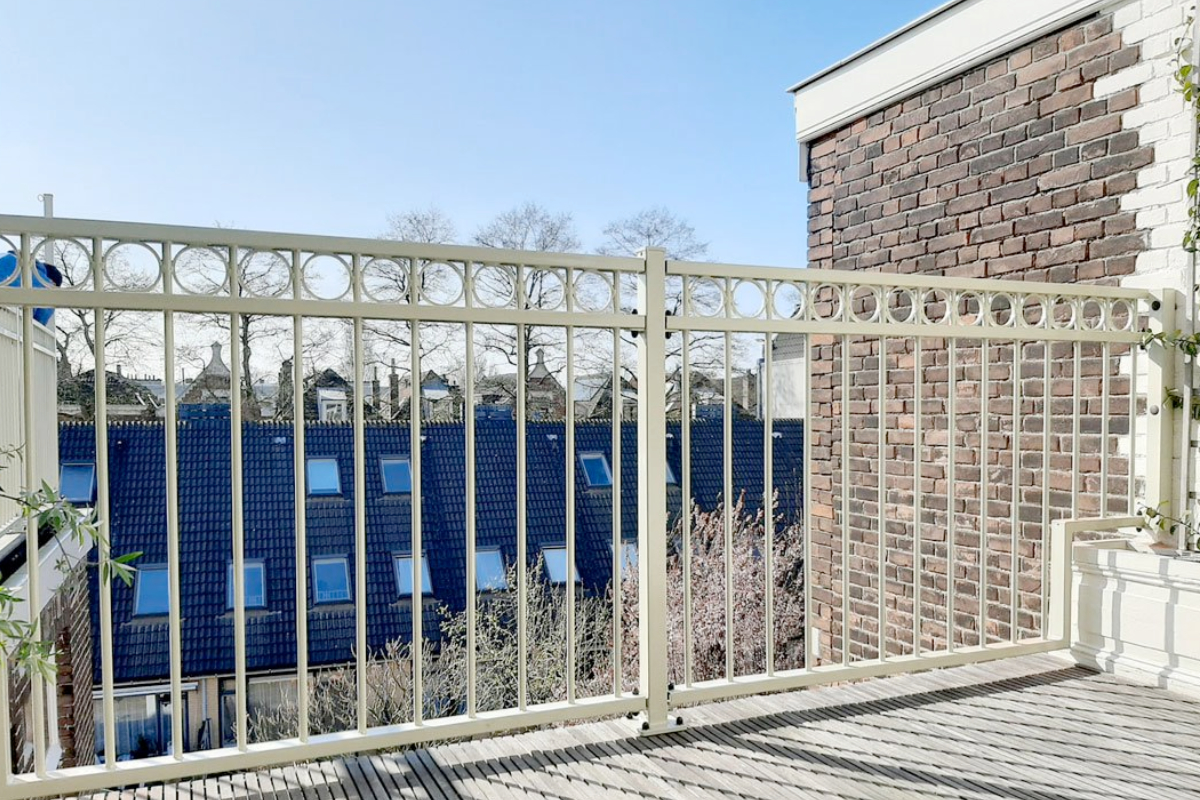 Stalen balkonhekken bestellen: combineer stevigheid met elegantie