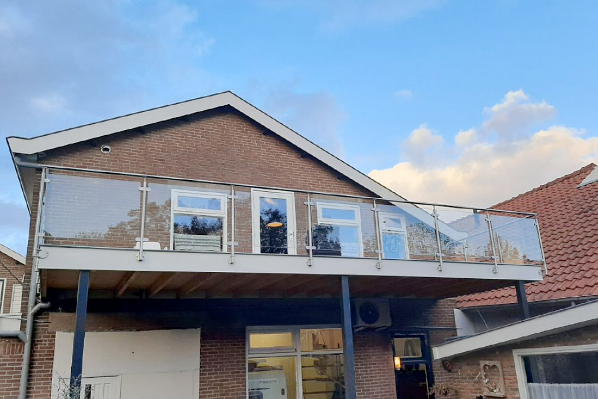 Glasbalustrade Doe het zelf: Een Stijlvolle Verbetering voor je Thuis